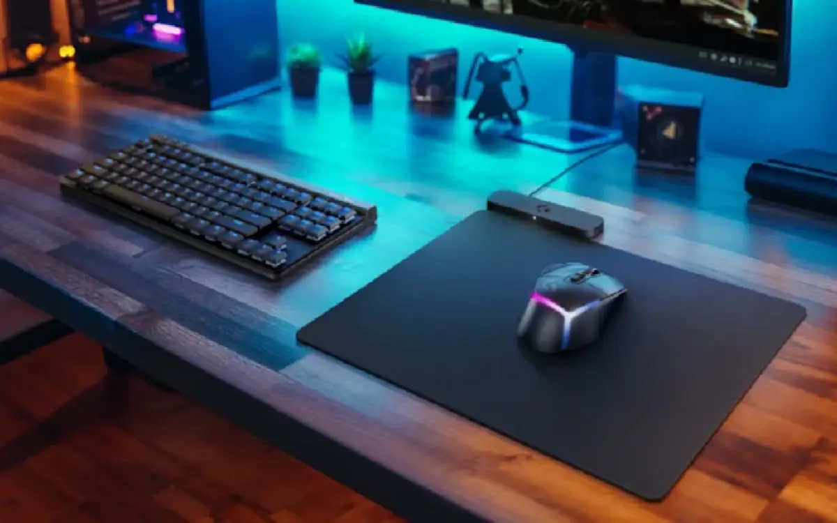 Logitech G Powerplay 2: Mouse Pad Canggih dengan Charger Nirkabel yang ...