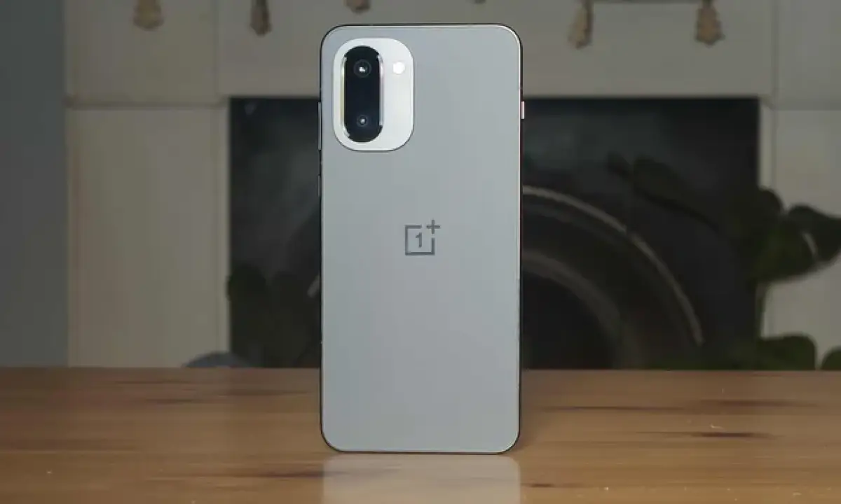 Fans HP Mungil Gigit Jari! Ini 3 Alasan Kenapa OnePlus Gak Bakal Rilis ...