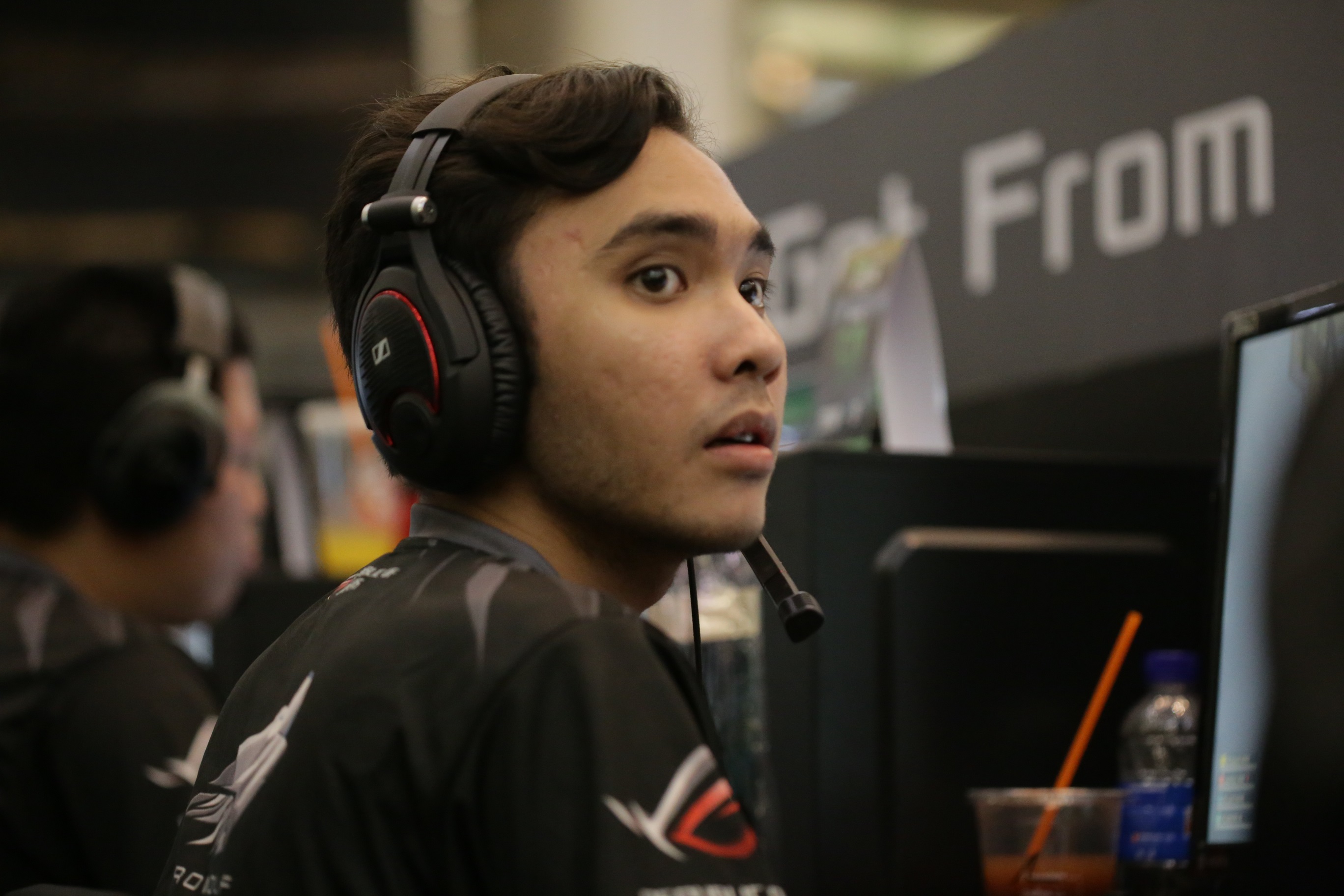 Game Streamer Kini Telah Menjadi Profesi Menjanjikan Salah Satunya ...